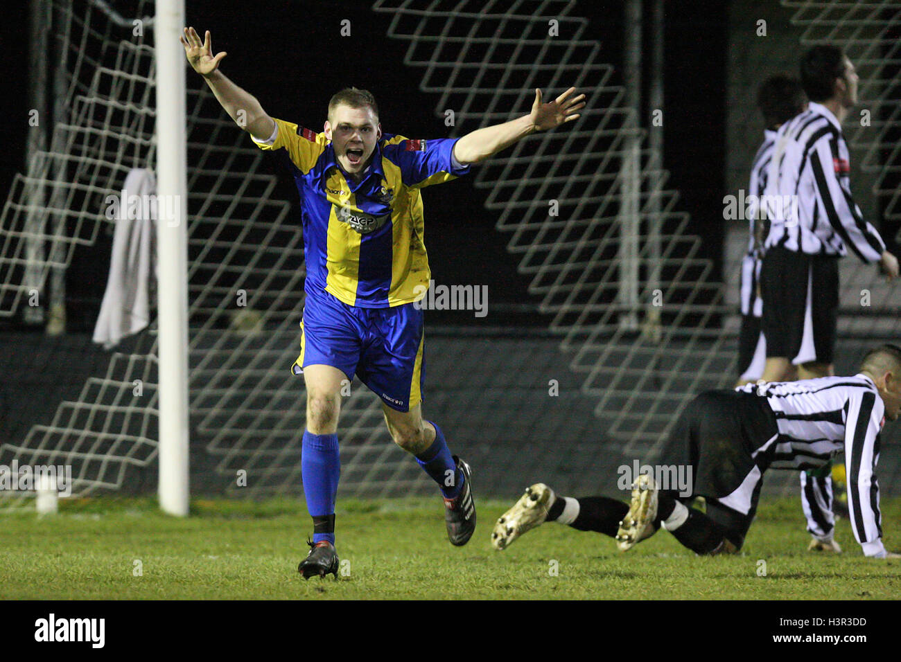 Jack Barry scores the second goal for Romford and celebrates ...