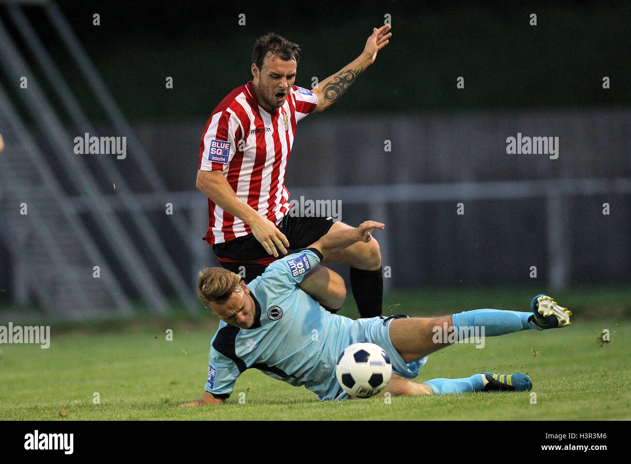 Chez Isaac of Boreham Wood challenges Martin Tuohy - AFC Hornchurch vs ...