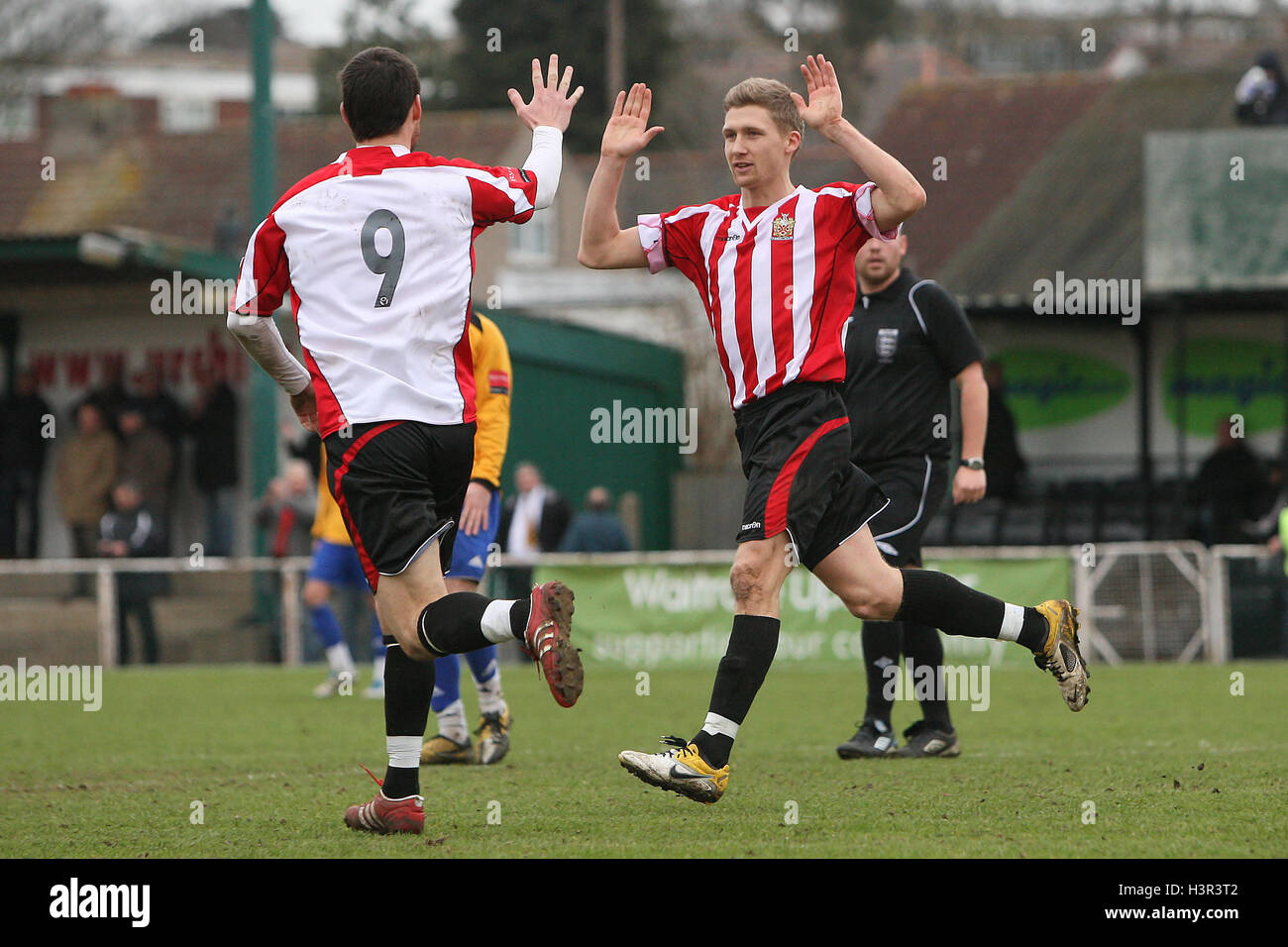 Martin Tuohy scores the equalising goal for Hornchurch and celebrates ...
