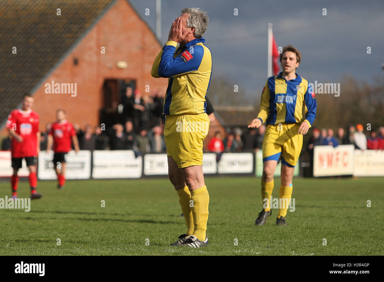 Mark Lord reacts after missing a late chance to win the game for ...