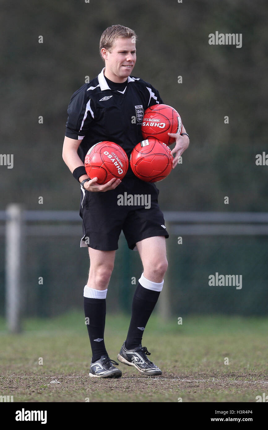 Referee Ramsey carries three red balls for Comic Relief - Potters Bar ...