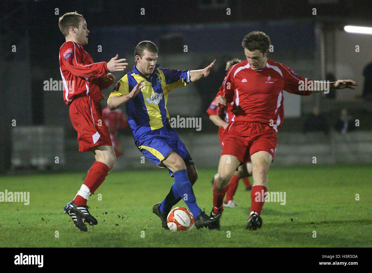 Richard Oxby of Romford is sandwiched by Andrew Howell (L) and Tony ...