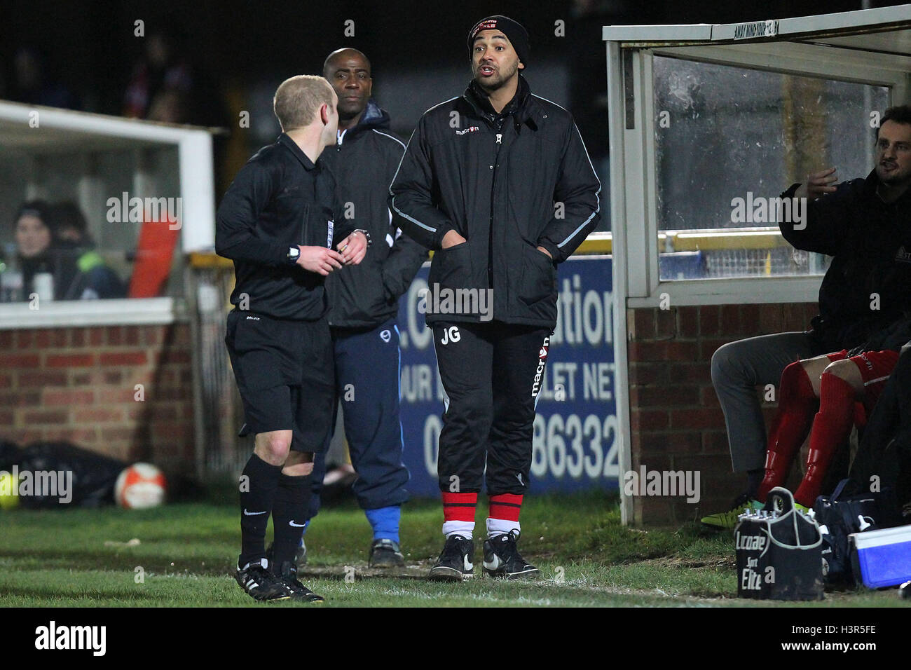 Aveley manager Justin Gardner in conversation with referee Farrer ...