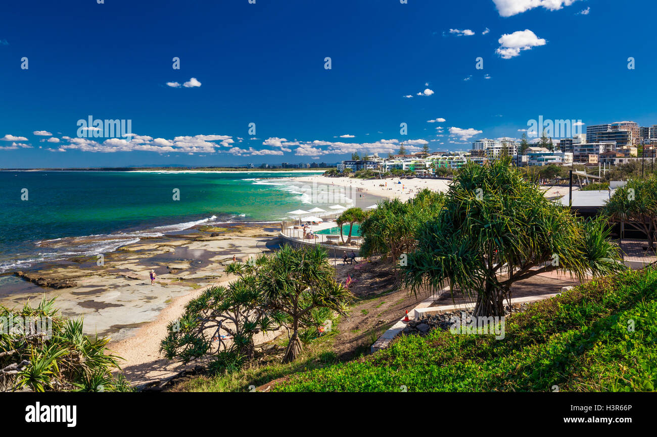 CALOUNDRA, AUS - AUG 13 2016: Hot sunny day at Kings Beach Calundra ...