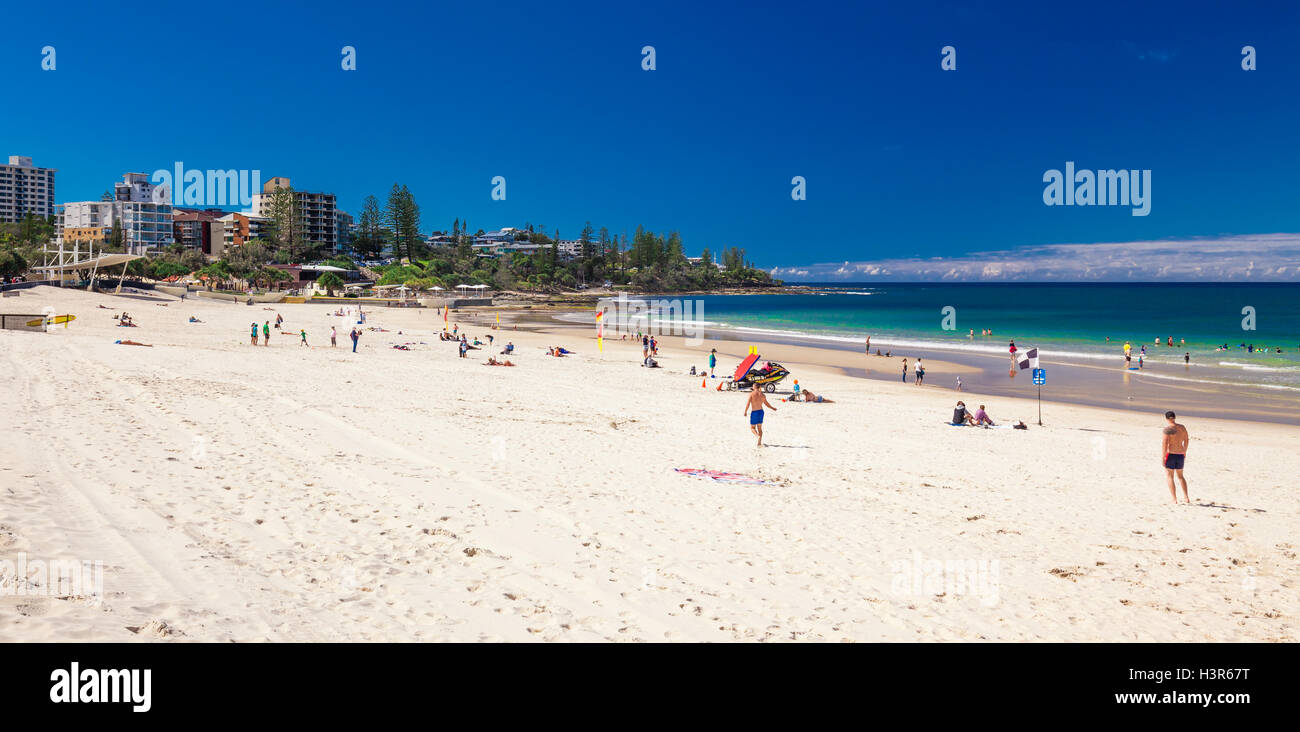 CALOUNDRA, AUS - AUG 13 2016: Hot sunny day at Kings Beach Calundra ...