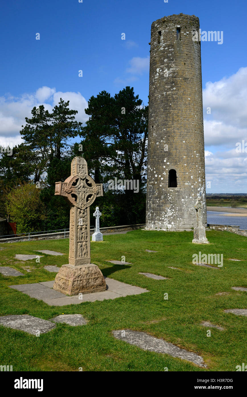 Clonmacnoise High Cross monastic settlement round tower carved stone ...