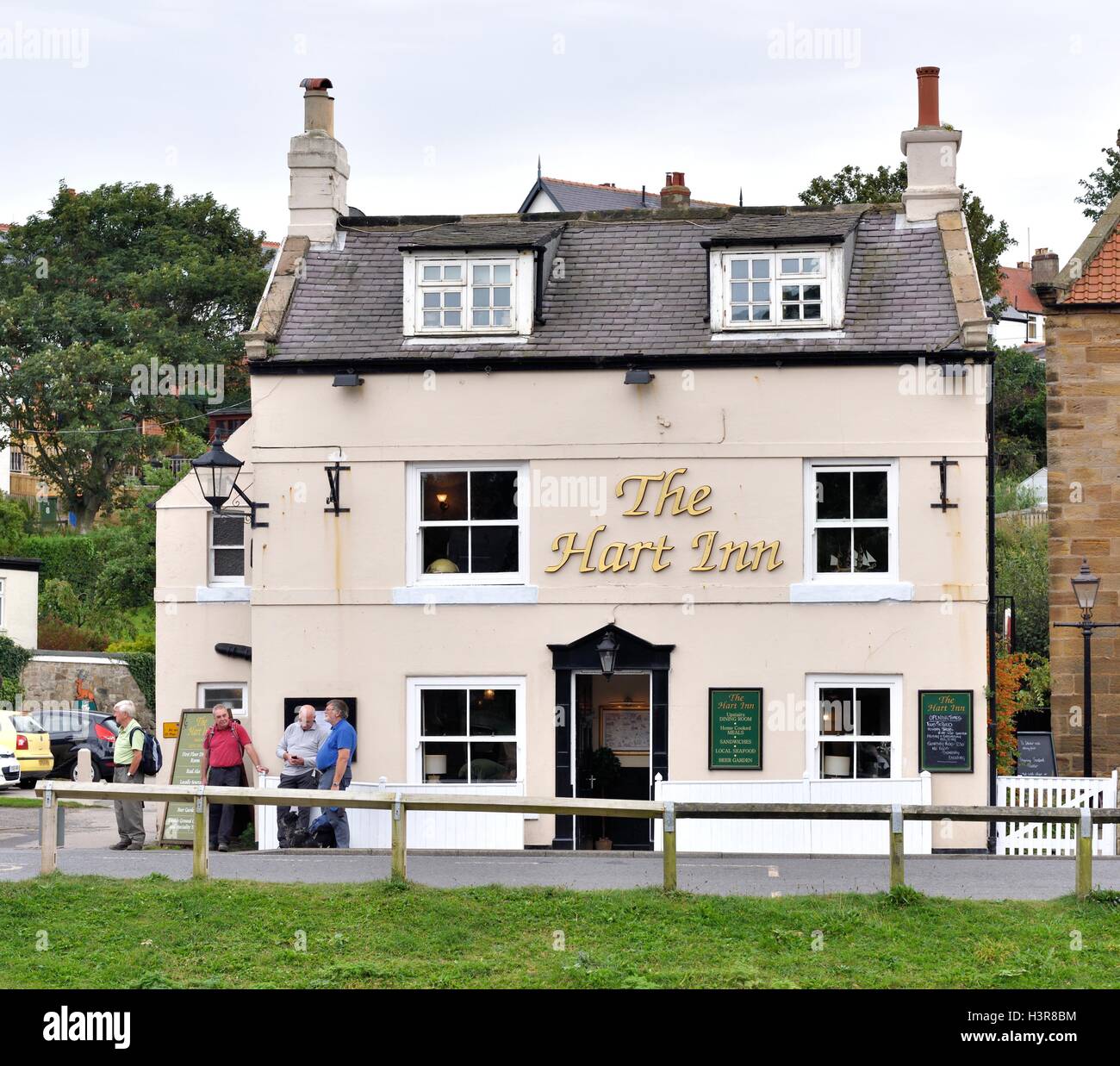 The hart inn public house hi-res stock photography and images - Alamy