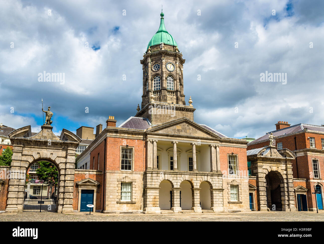 Bedford town hall hi-res stock photography and images - Alamy