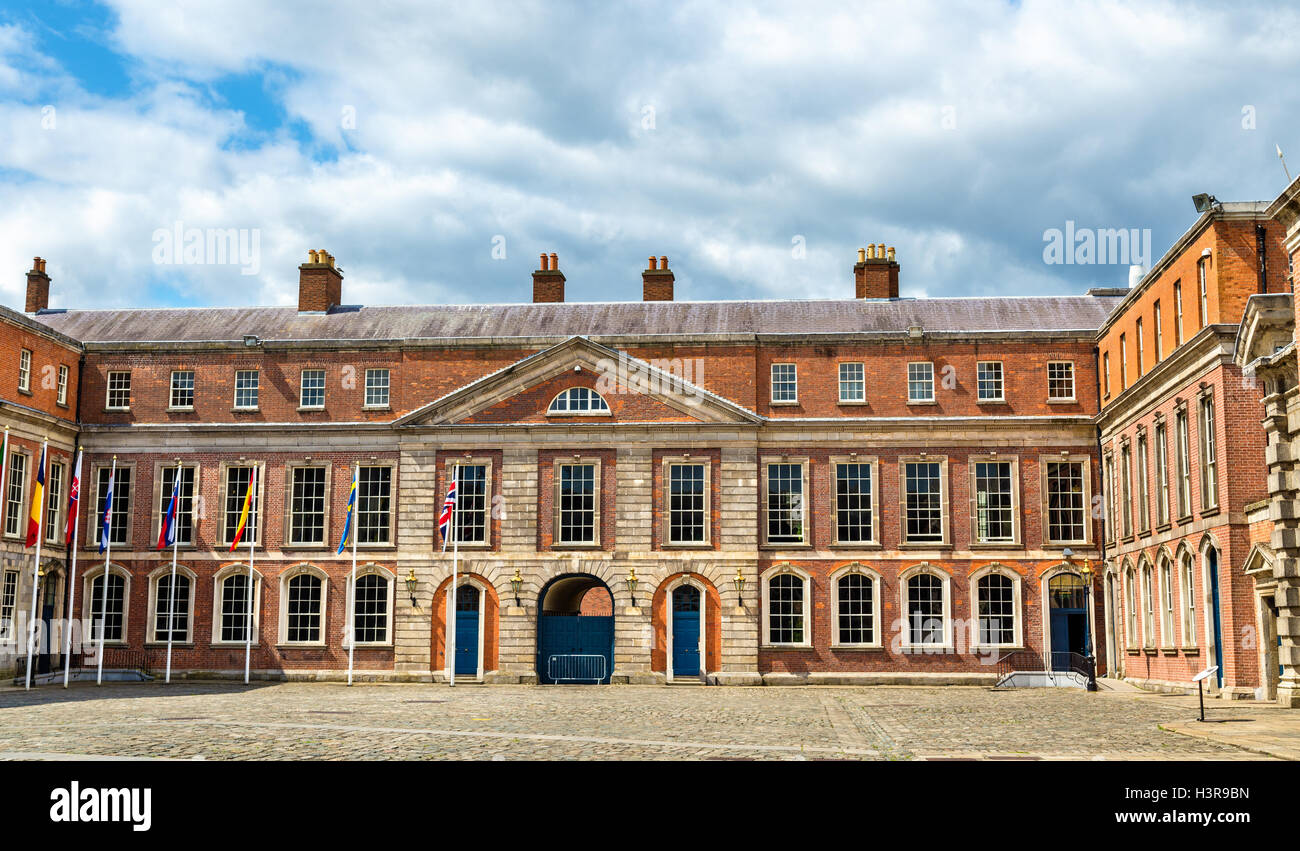 Upper yard of dublin castle hi-res stock photography and images - Alamy