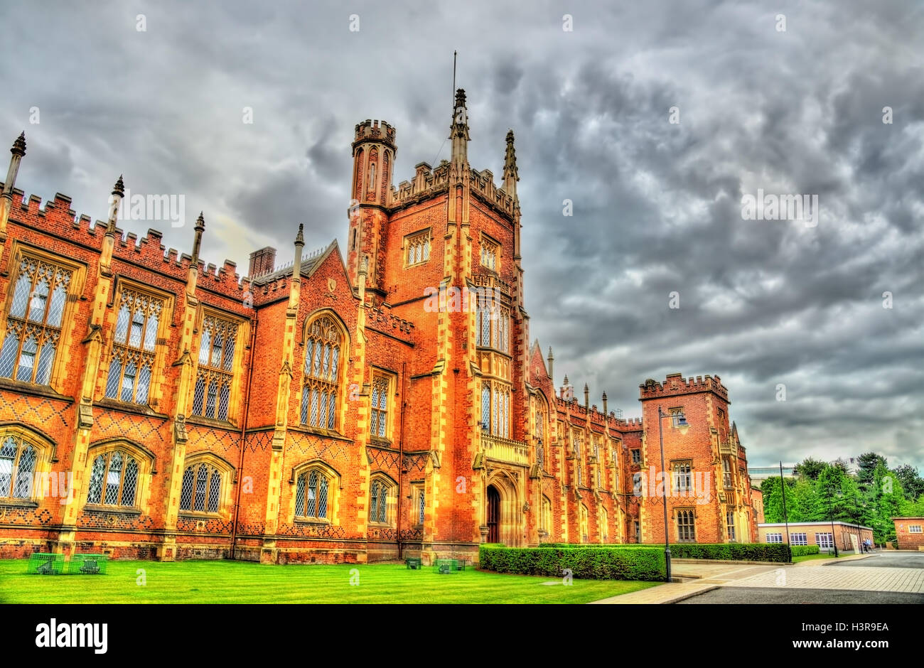 Castle court belfast hi-res stock photography and images - Alamy