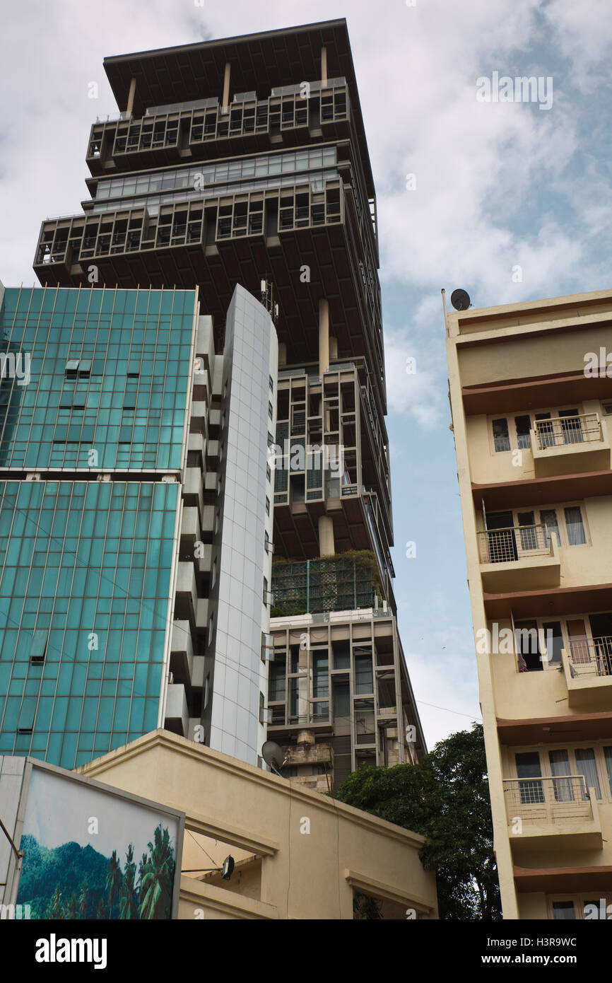 Antilia building mumbai hi-res stock photography and images - Alamy
