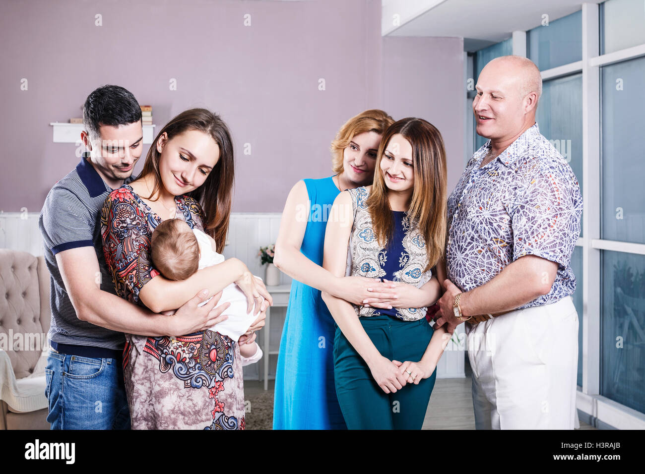 Big family group portrait hi-res stock photography and images - Alamy