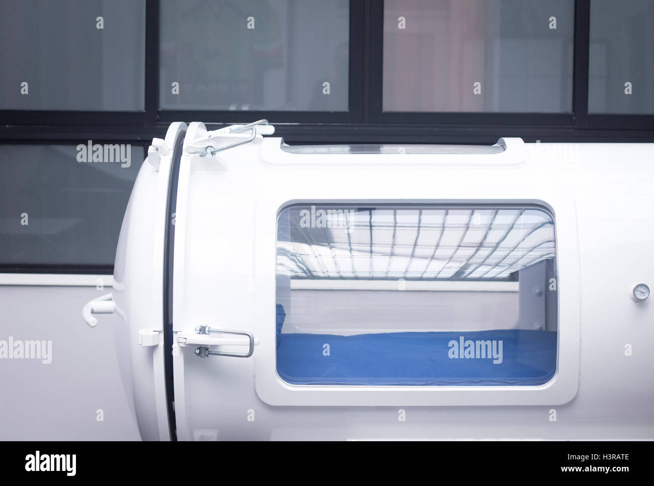 HBOT hyperbaric oxygen therapy chamber tank in hopsital medical center ...