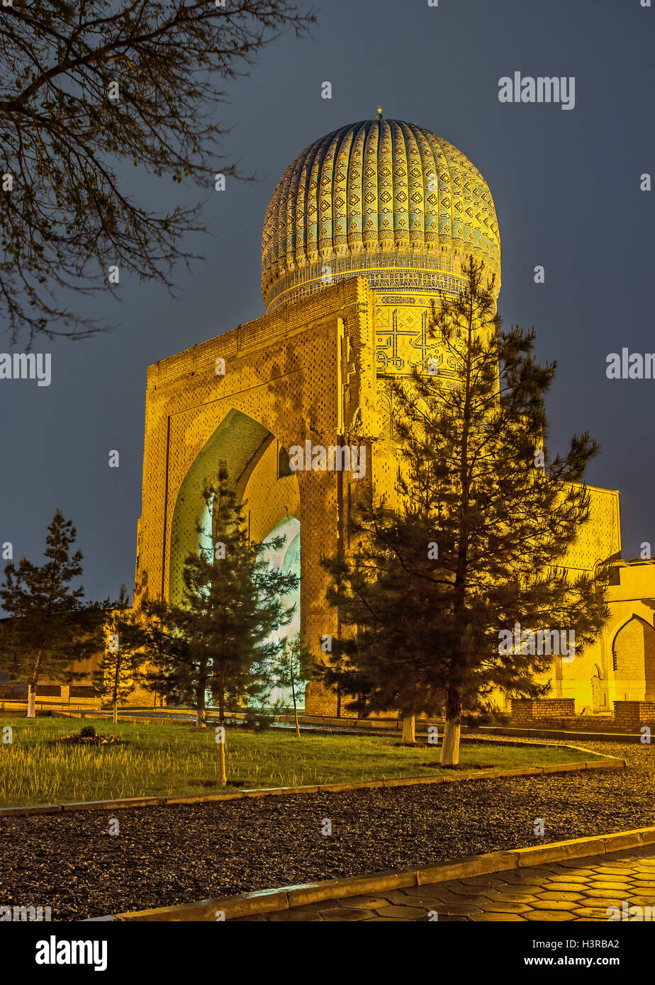 Samarkand uzbekistan mosque hi-res stock photography and images - Alamy