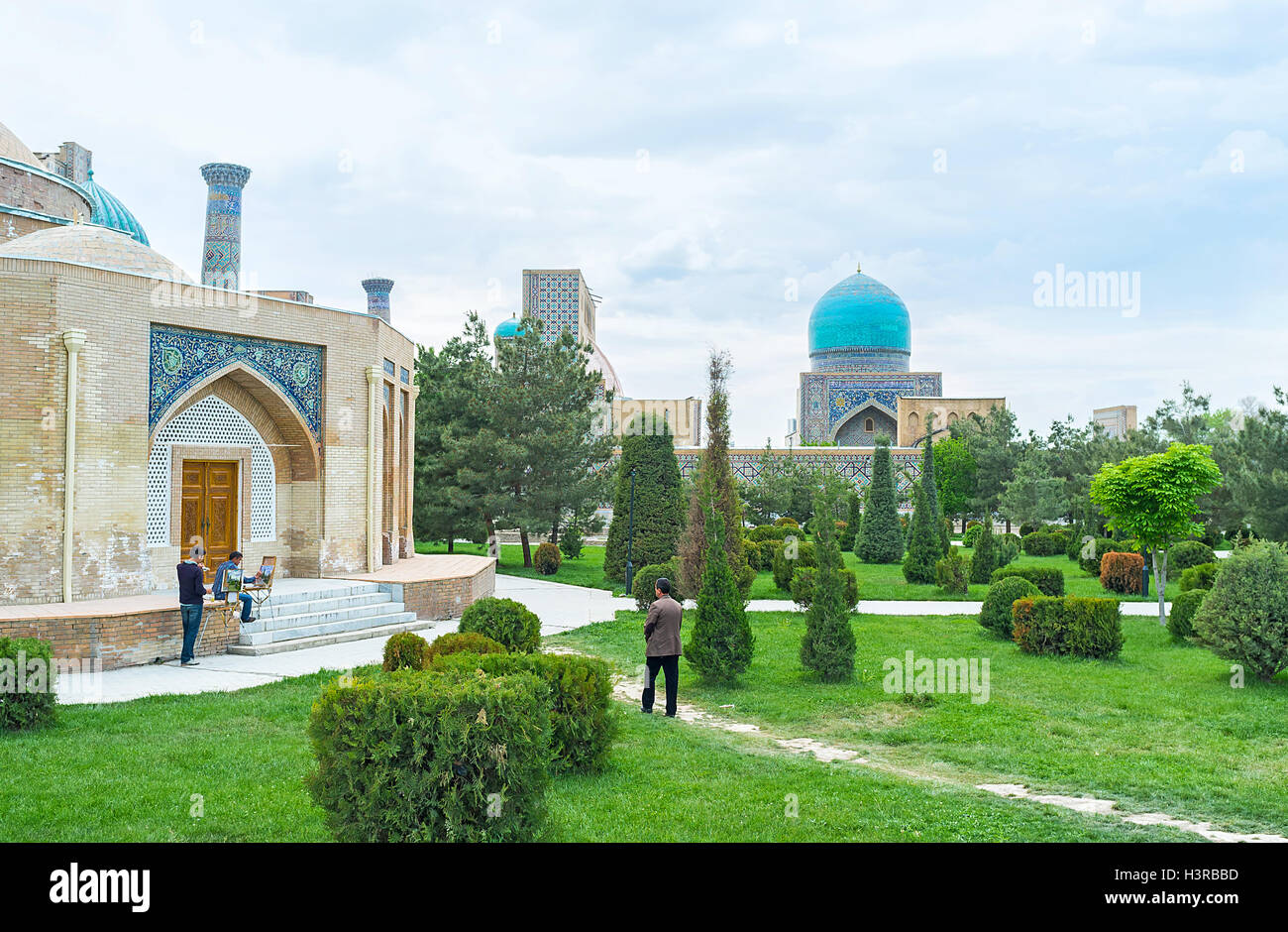 Samarkand park registan uzbekistan hi-res stock photography and images ...