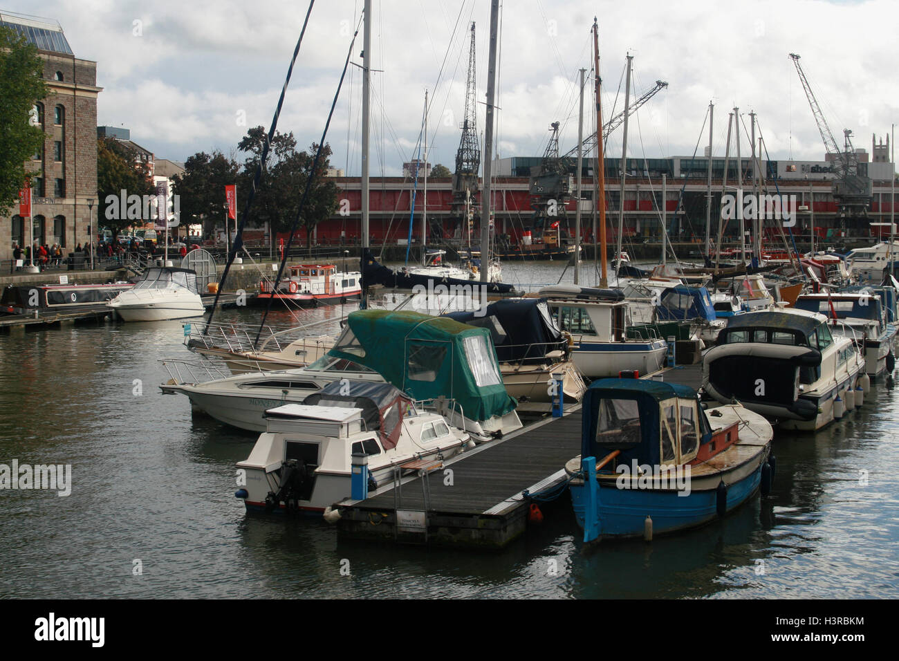 Bristol docks hi-res stock photography and images - Alamy