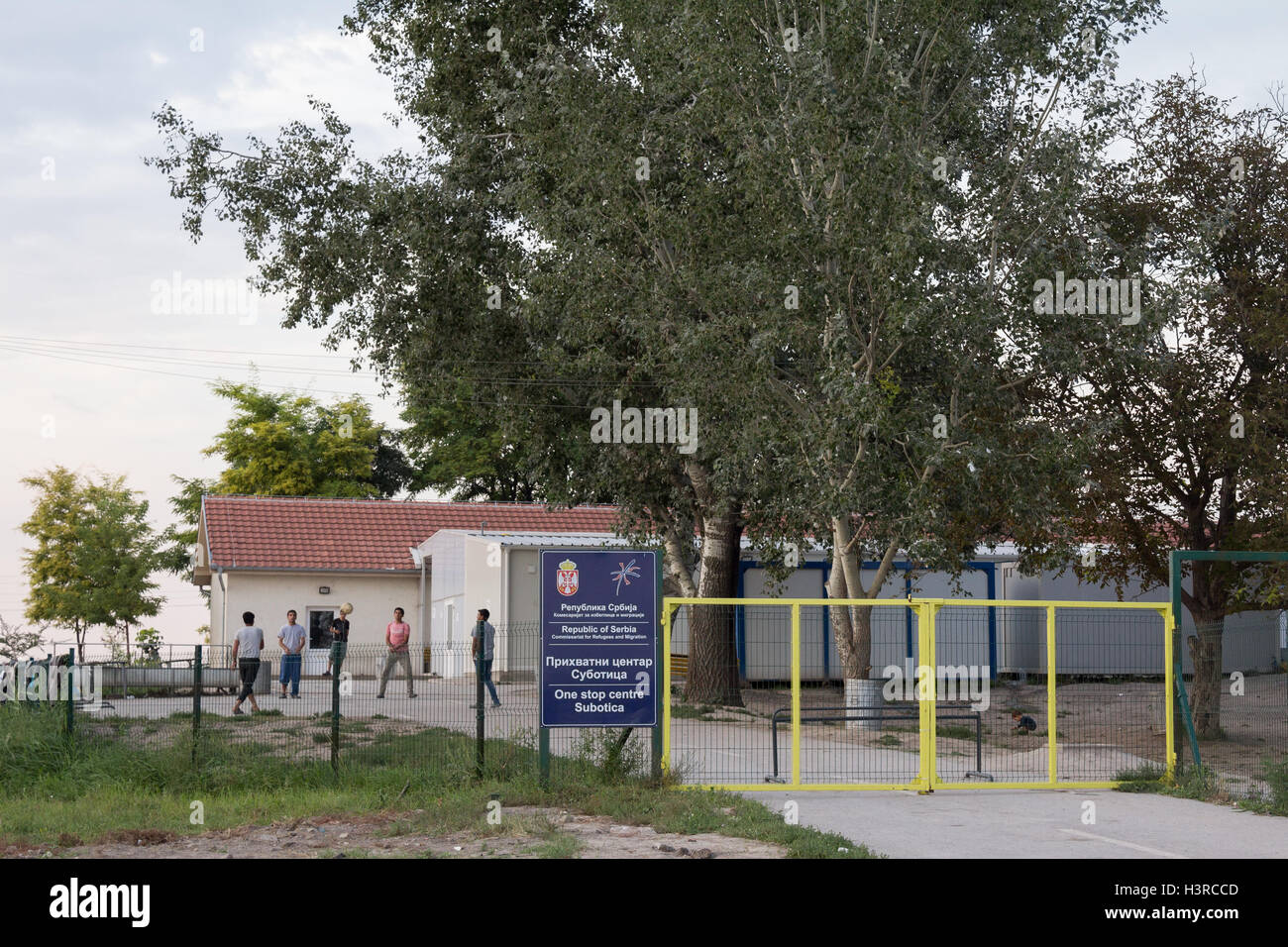 Tompa border crossing hi-res stock photography and images - Alamy