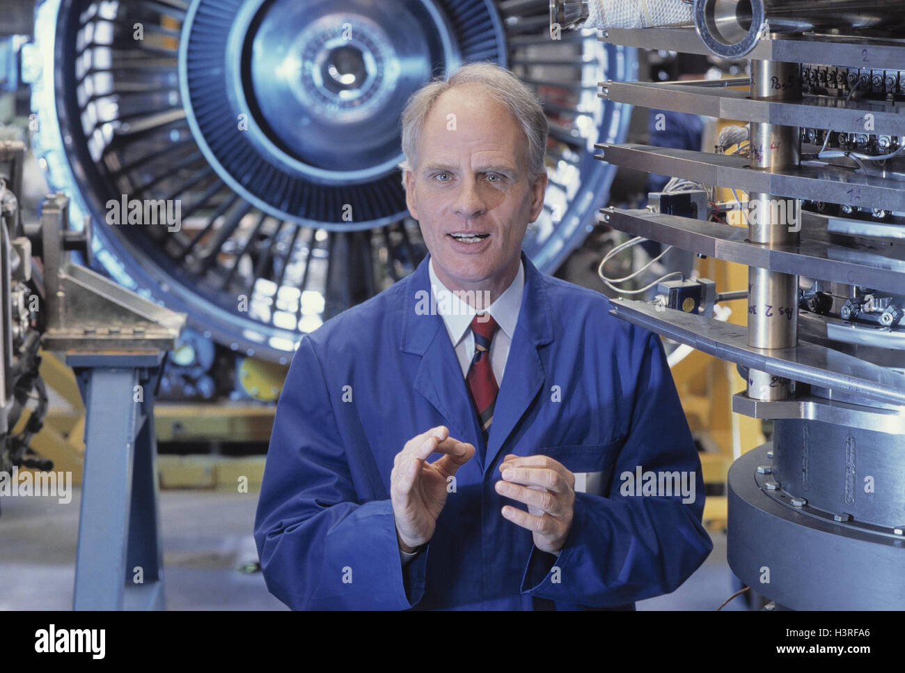 Plant engineer, gesture, explanation, turbine man, work, occupation ...