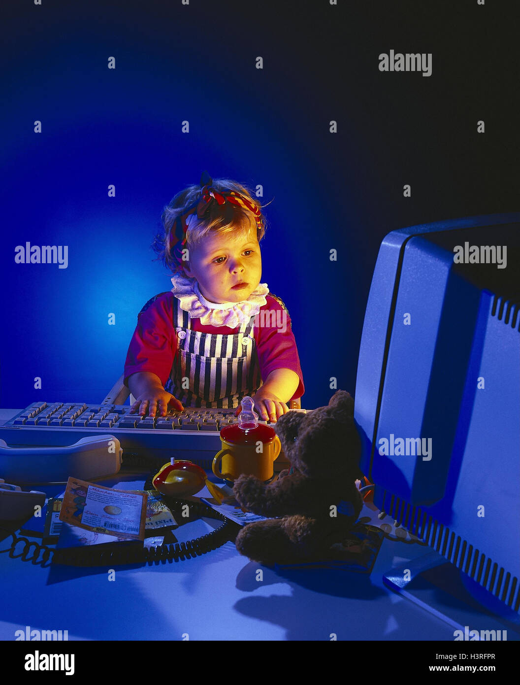 Infant, computer child, technology, technology, interest, development ...