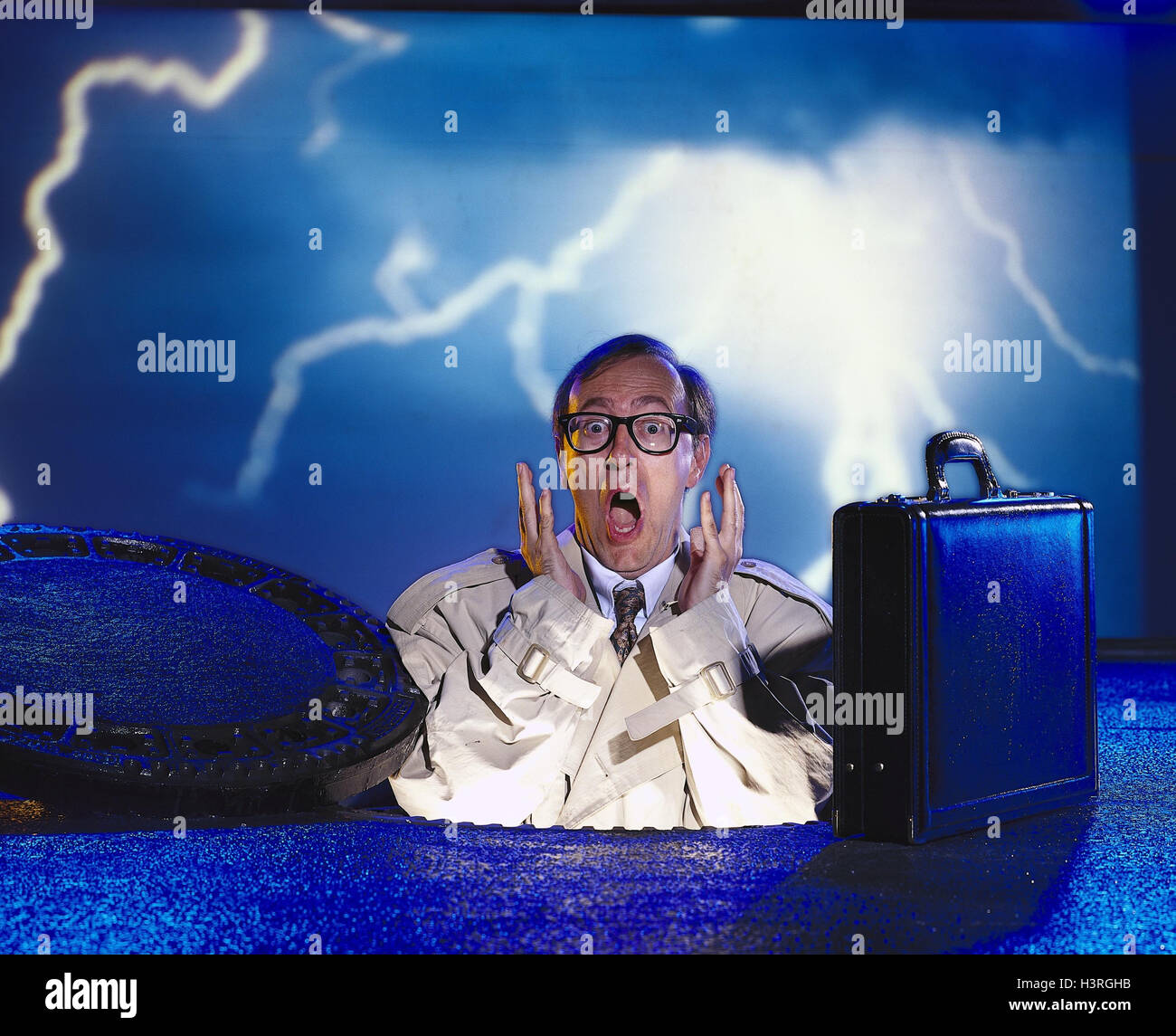 Man, duct cover, briefcase, flashes, gesture, fear, terror emotion ...