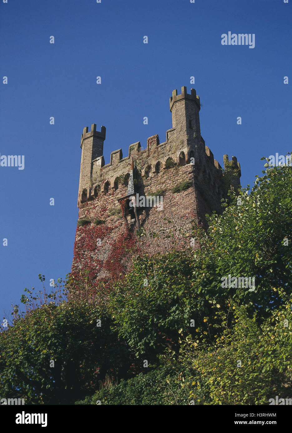 Middle castle hi-res stock photography and images - Alamy