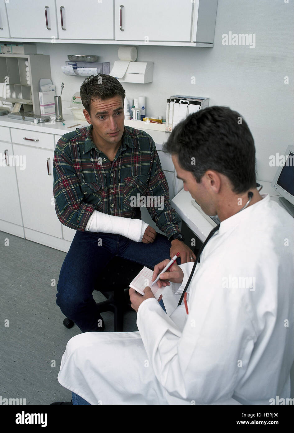 Doctor, recipe, exhibiting, patient, injury, arm, medical practise ...