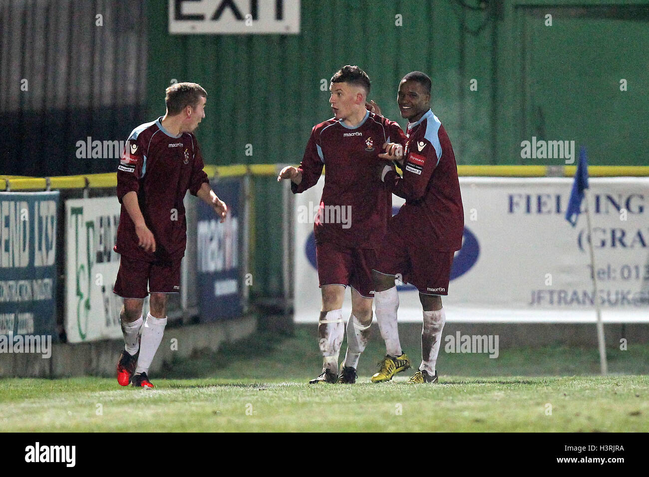 Alex Read (C) celebrates scoring a late winning goal for Brentwood ...
