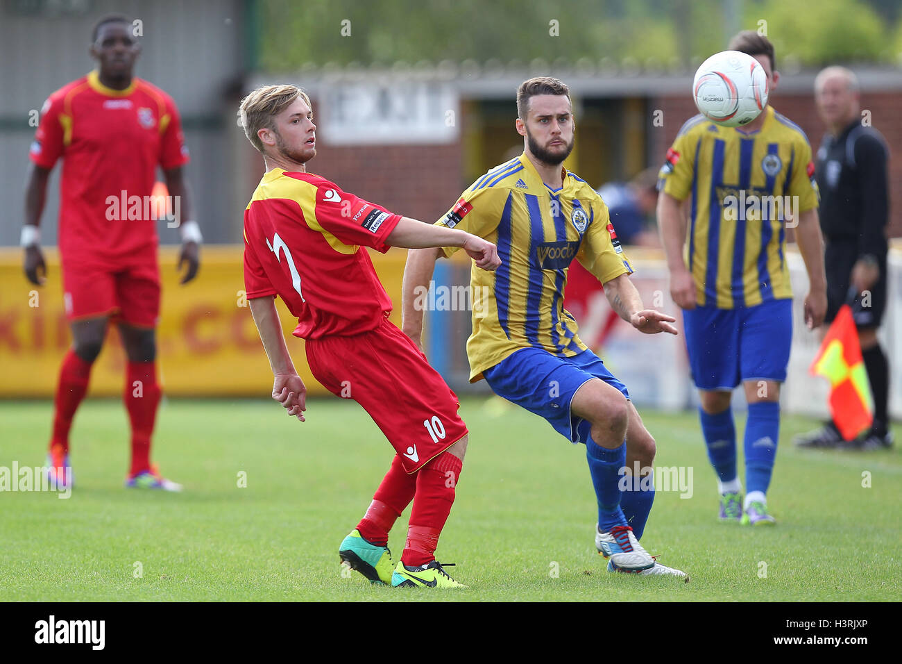 Paul Clayton in action for Romford - Romford vs Burnham Ramblers ...