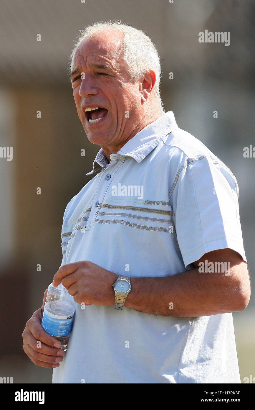 Canvey Island manager John Batch - Romford vs Canvey Island - Pre ...