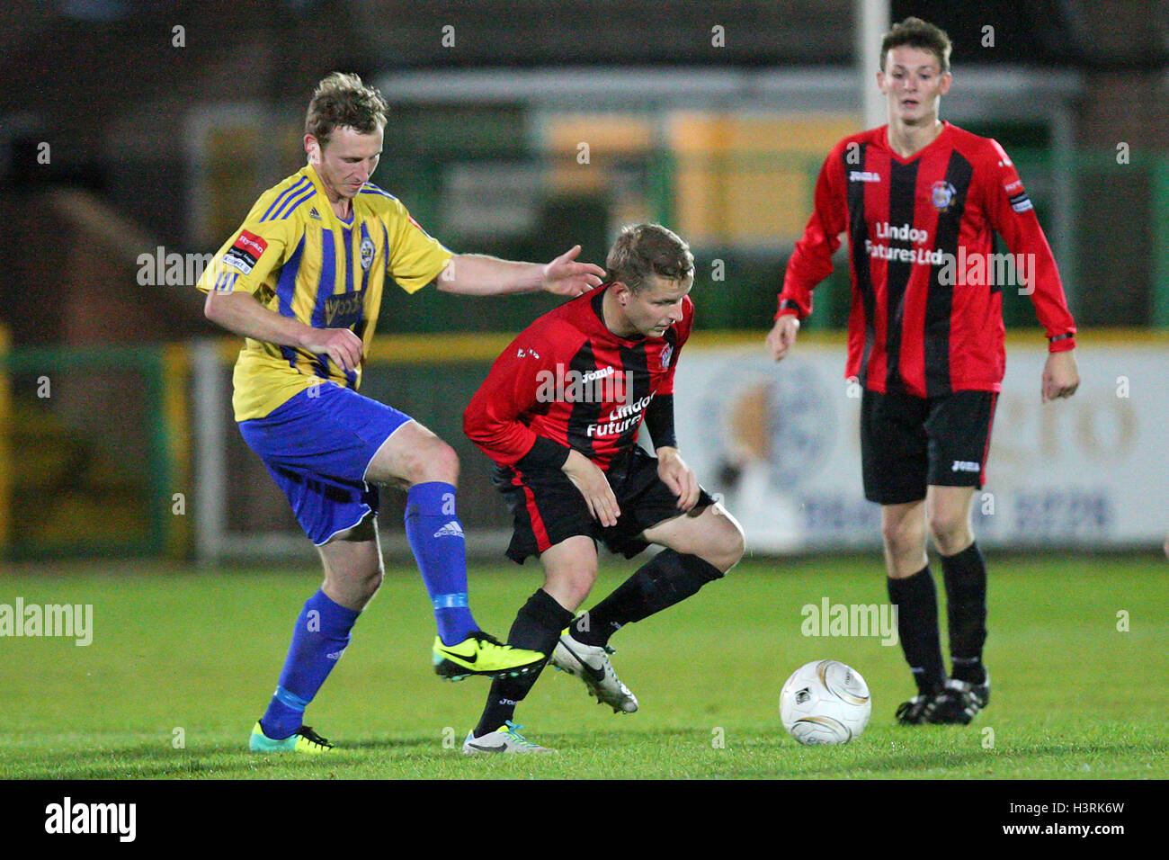 Eddie Hart of Romford tussles with Matt Solly of Chatham - Romford vs ...