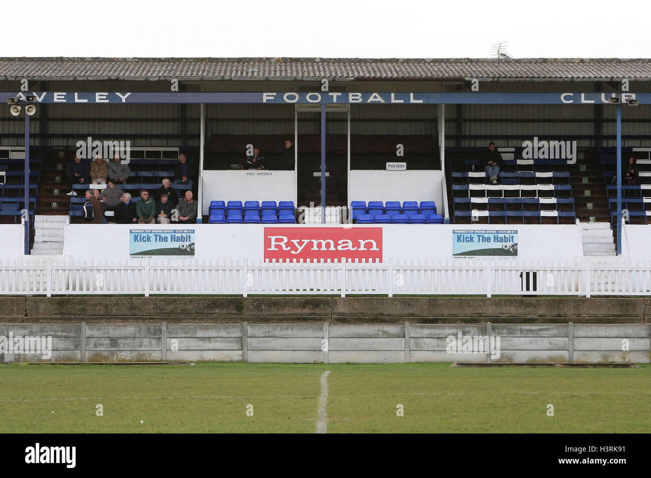 Aveley football club hi-res stock photography and images - Alamy