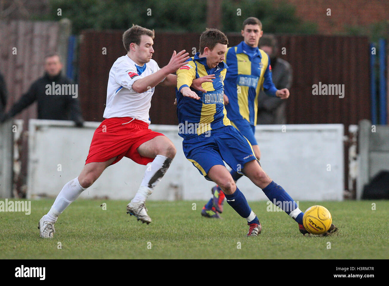 Paul Kavanagh in action for Romford - Romford vs Enfield Town - Ryman ...
