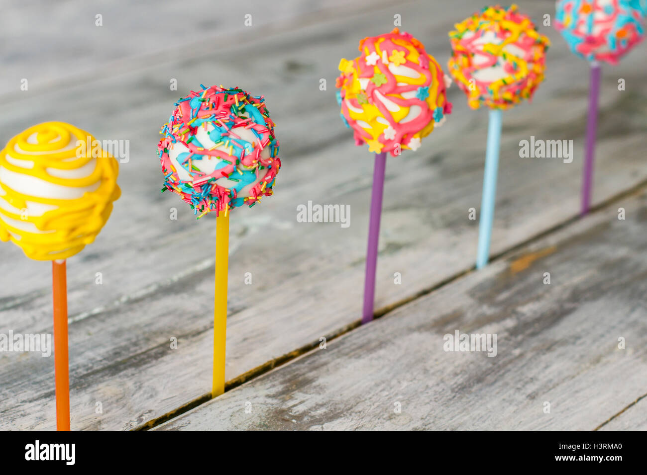 Row of cake pops Stock Photo - Alamy