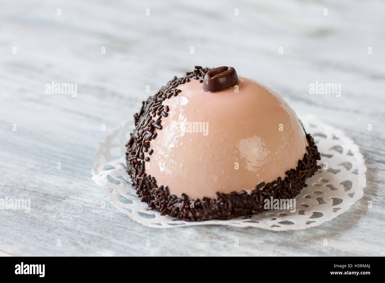 Half sphere hi-res stock photography and images - Alamy
