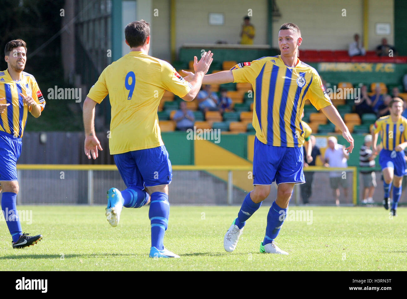 Nick Reynolds of Romford (9) celebrates scoring the winning goal with ...