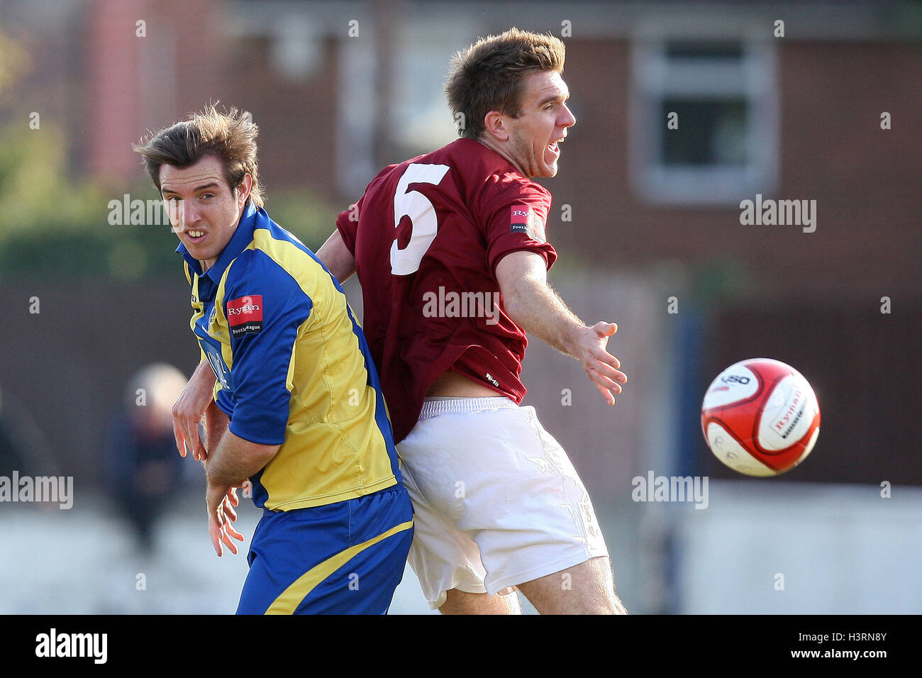 Nick Reynolds of Romford and Joe Jefford of Leiston - Romford vs ...