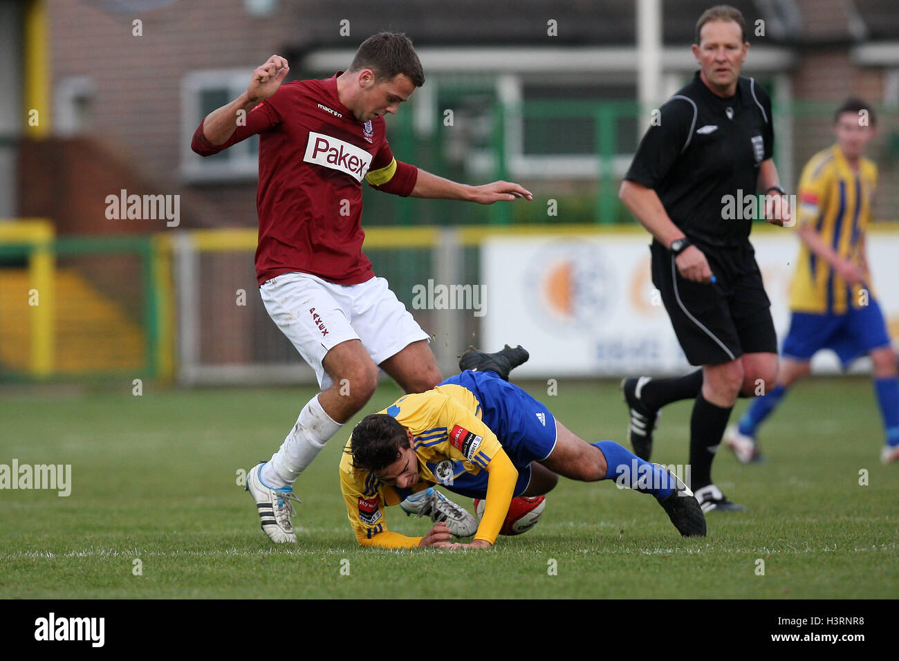 Action tumble football hi-res stock photography and images - Alamy