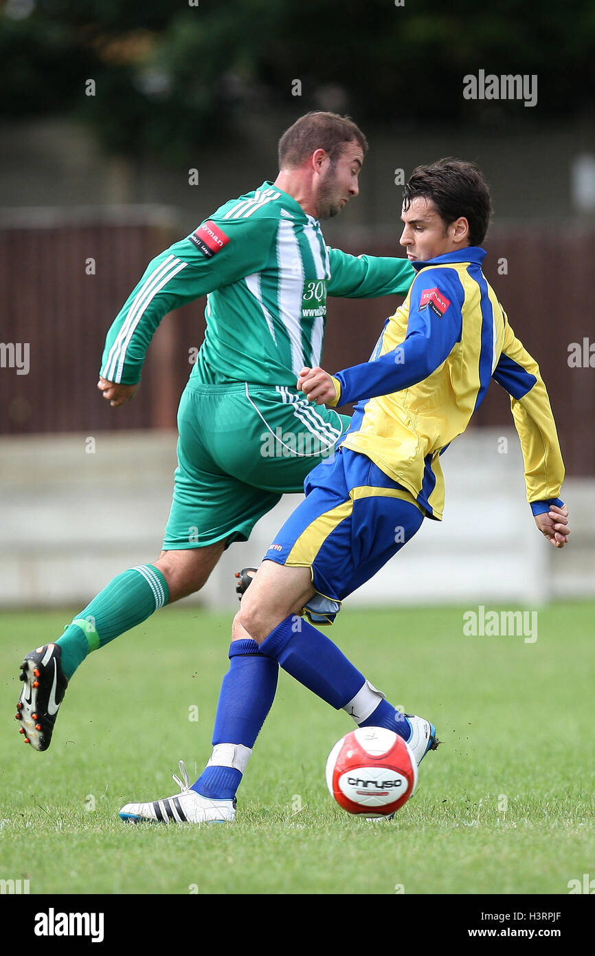 Football andrew james hi-res stock photography and images - Alamy