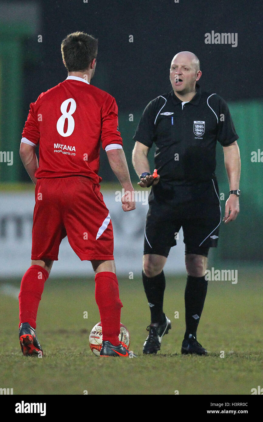 Grassroots football referee hi-res stock photography and images - Alamy