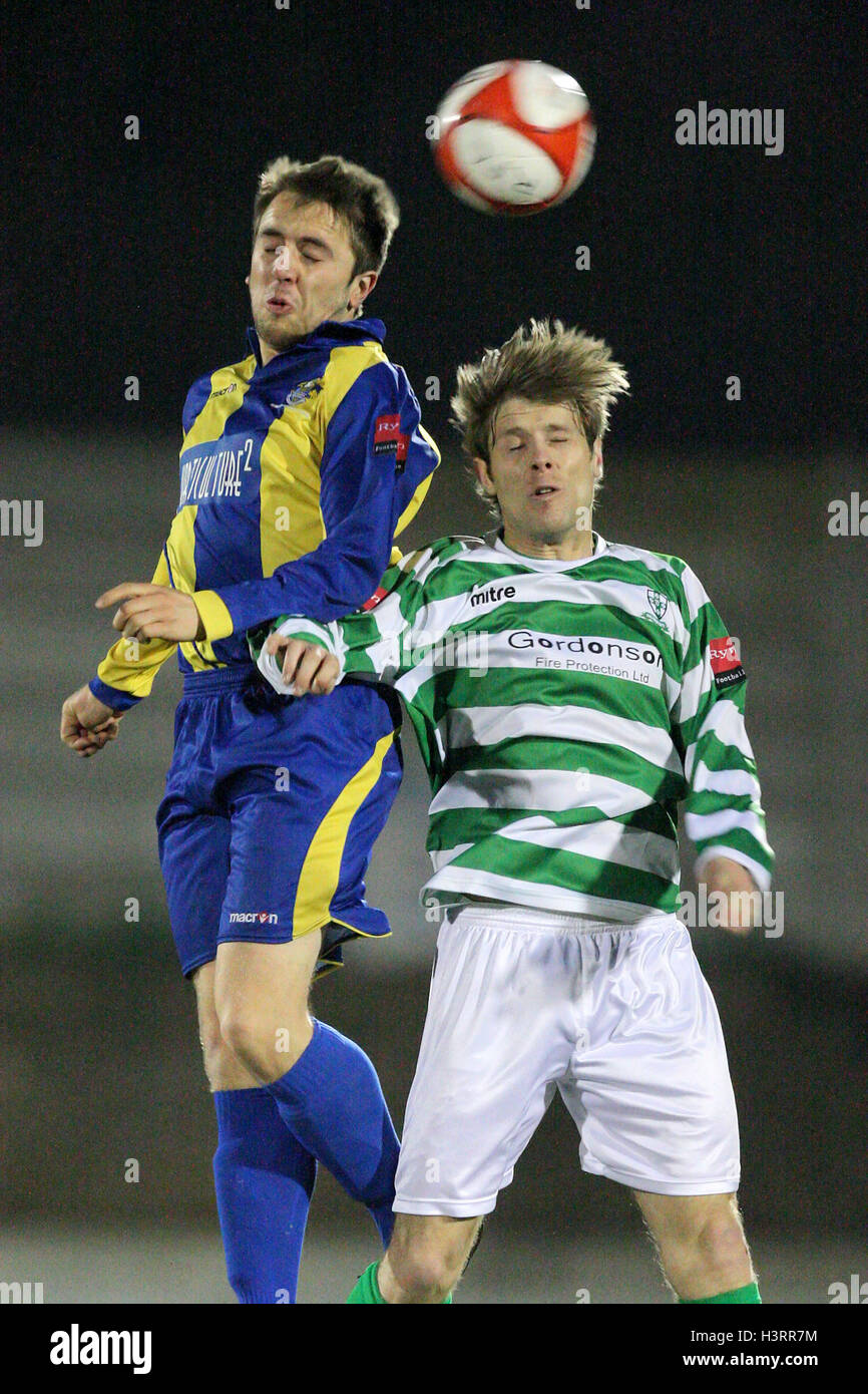 Kurt Smith of Romford rises with Dave Eyres - Romford vs Waltham Abbey ...