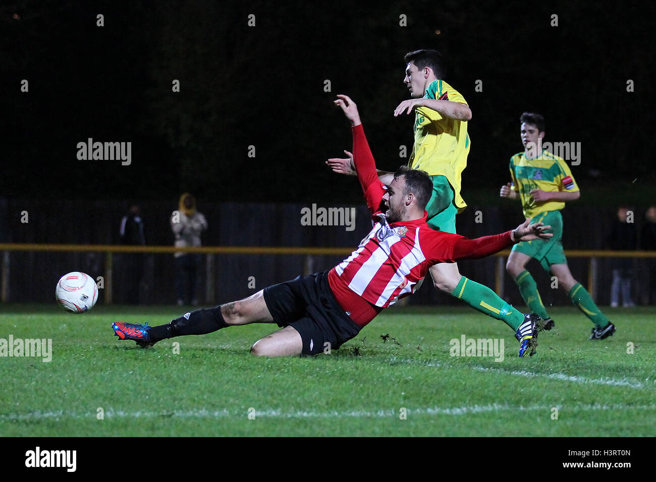 Martin Tuohy in action for Hornchurch - Thurrock vs AFC Hornchurch ...