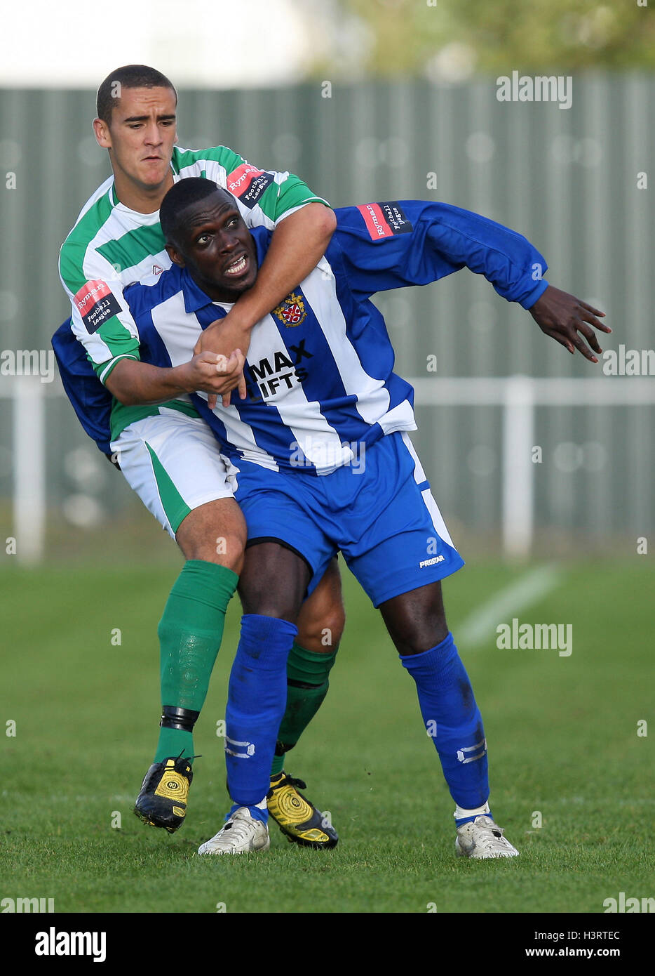 Wayne Gray in action for Hornchurch - Waltham Abbey vs AFC Hornchurch ...