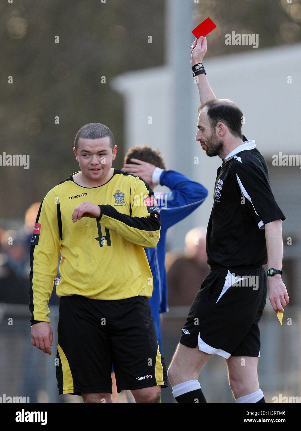 Football referee sent off hi-res stock photography and images - Alamy