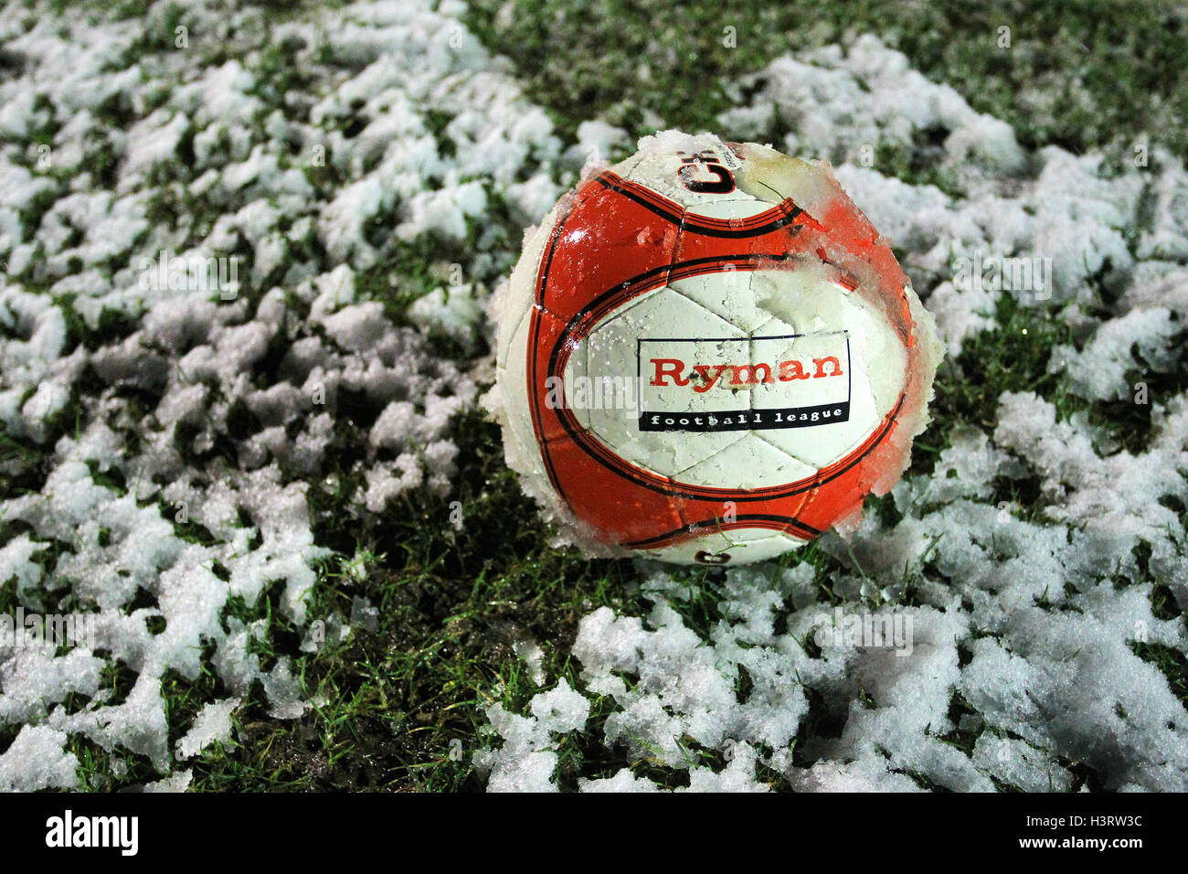 On pitch ahead kick off hi-res stock photography and images - Alamy