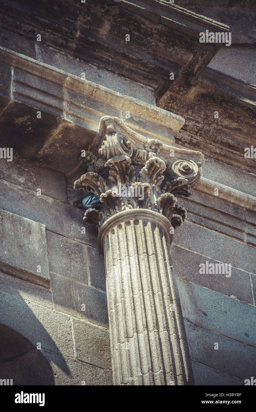 Volute, Corinthian capitals, stone columns in old building in Sp Stock ...