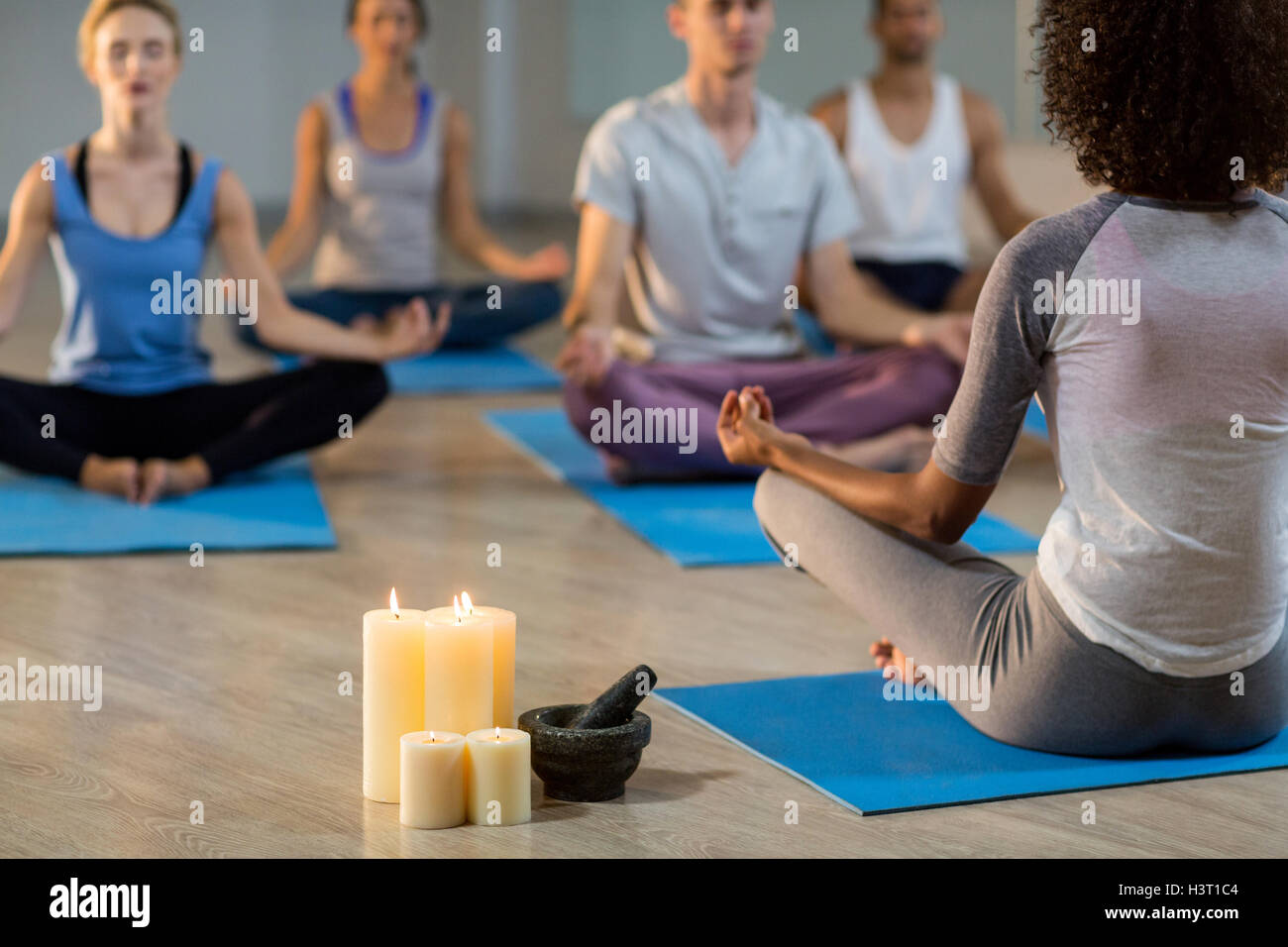 Young Beautiful Woman Yoga Instructor Stock Photos & Young Beautiful ...