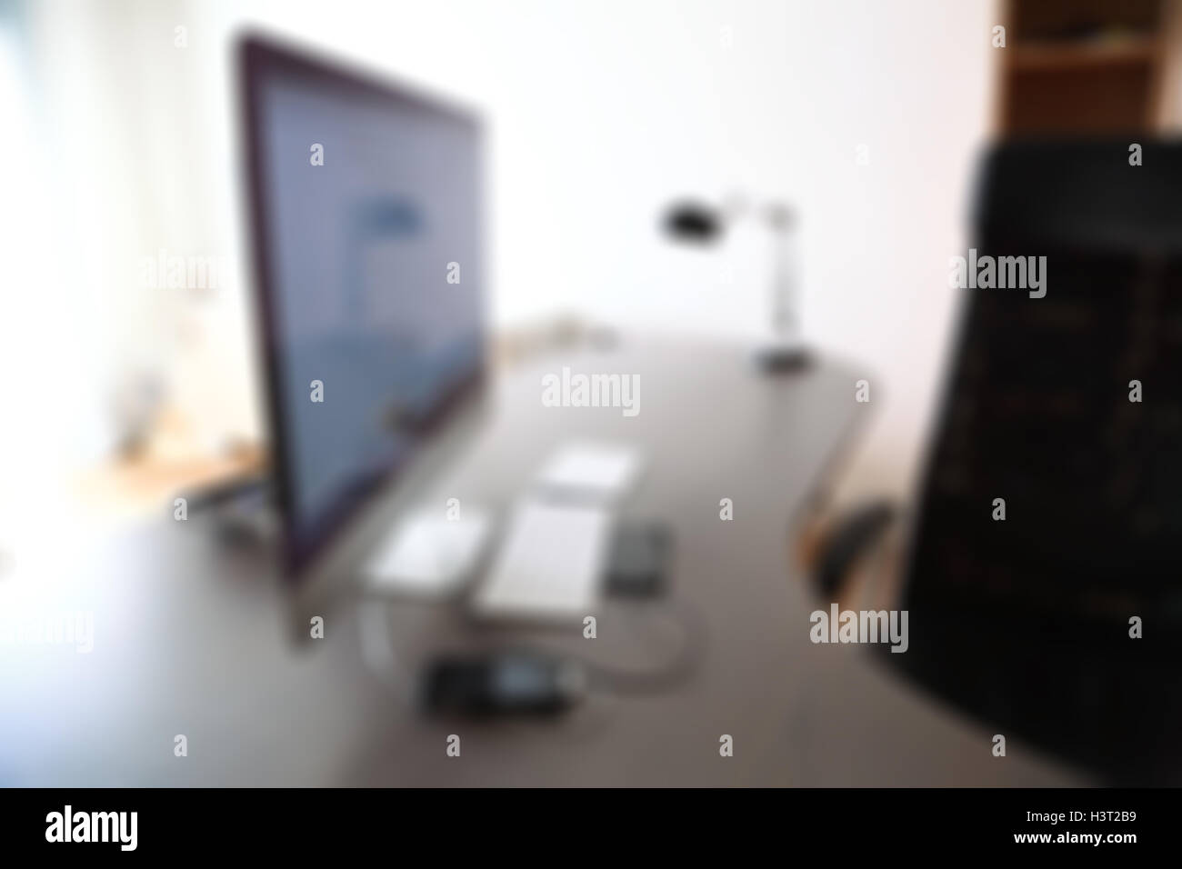 Office business meeting blurry hi-res stock photography and images - Alamy