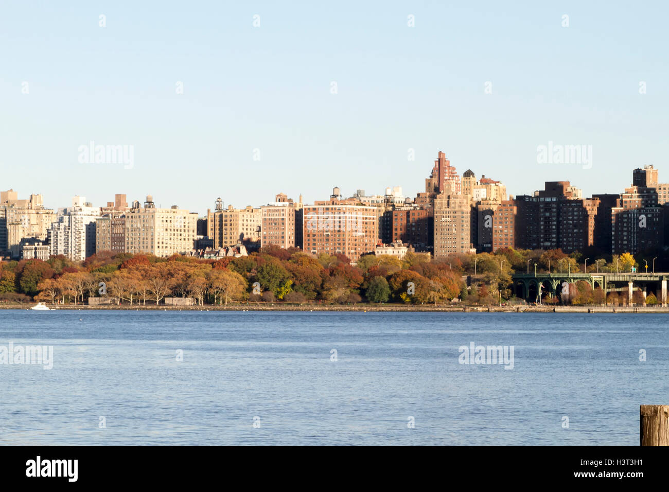 Edgewater towers hi-res stock photography and images - Alamy