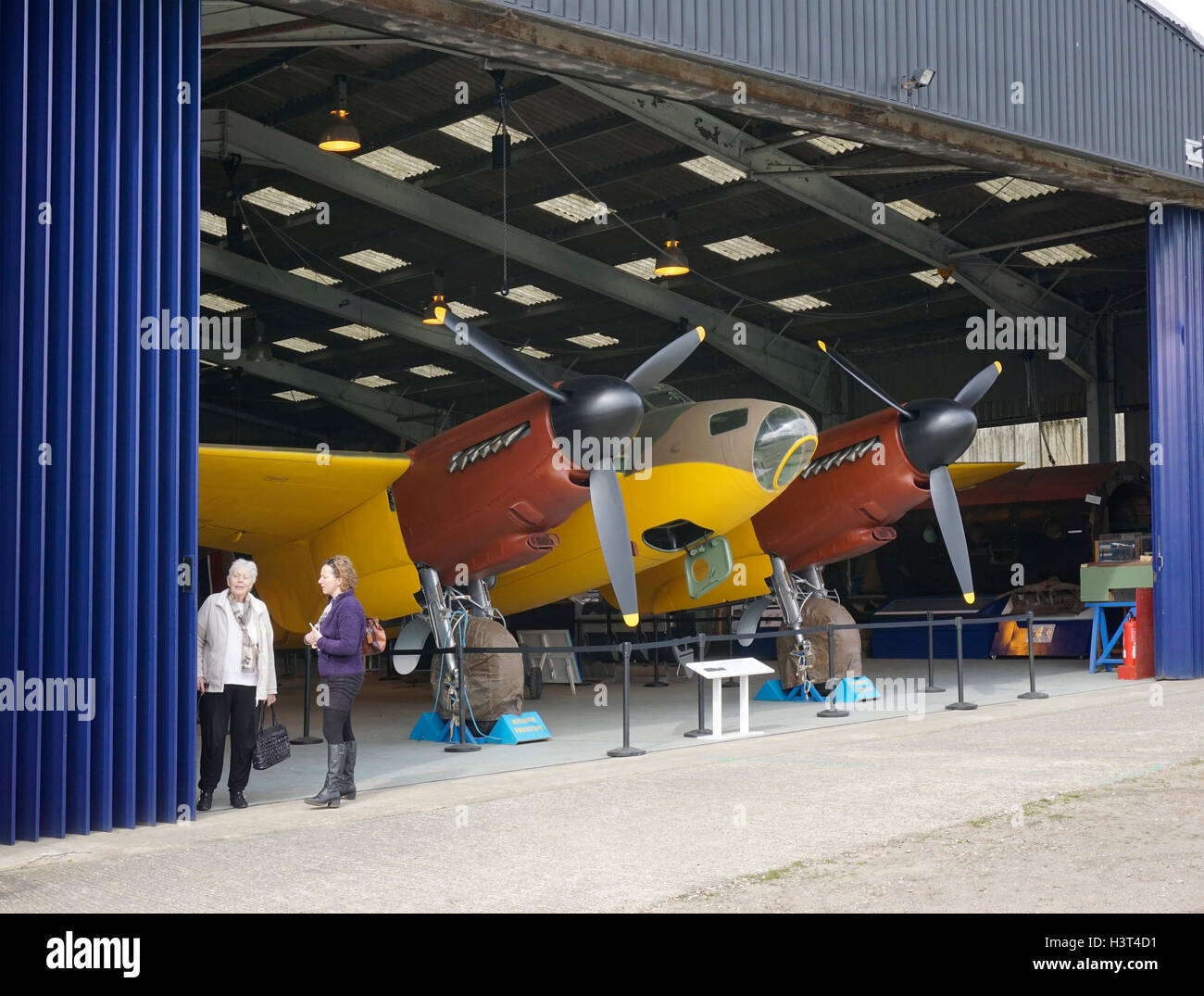 De havilland mosquito london hi-res stock photography and images - Alamy
