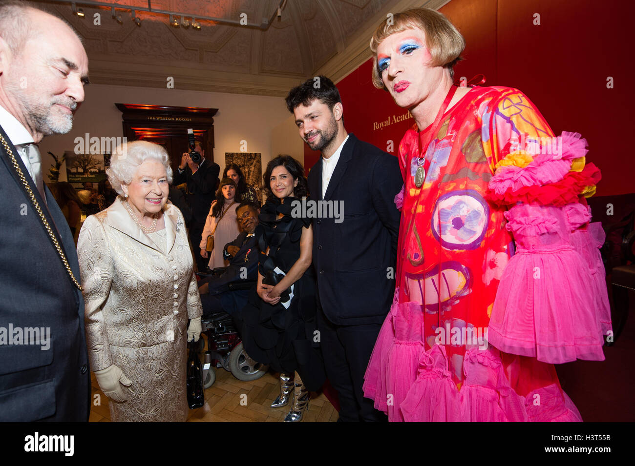 Queen Elizabeth II meets (left-right)Farshid Moussavi, Conrad Shawcross ...